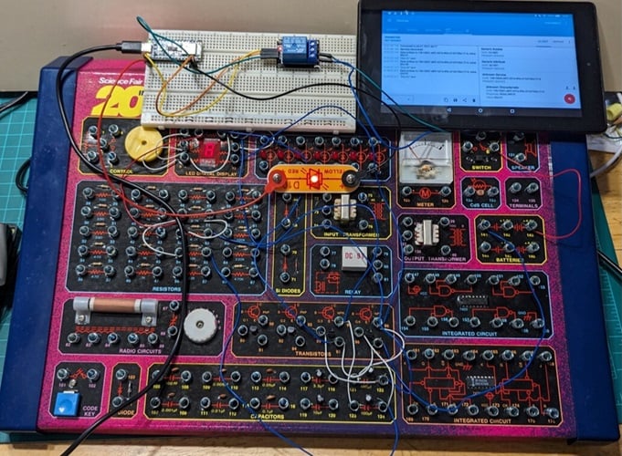 The Wireless Alphabet Flasher: A Radio Shack Classics Circuit Remix